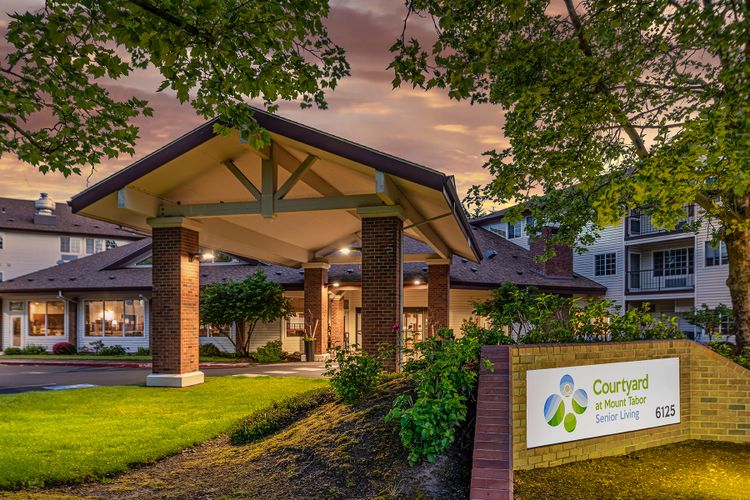 Courtyard At Mount Tabor - Pricing, Photos & Amenities in Portland, OR ...