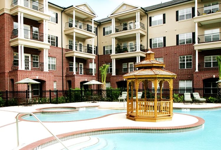 The Buckingham - Photos & Amenities in Houston, TX