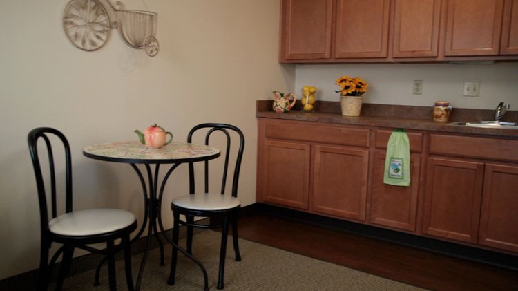 The 20 Best Assisted Living Facilities in Cleveland, OH | Seniorly