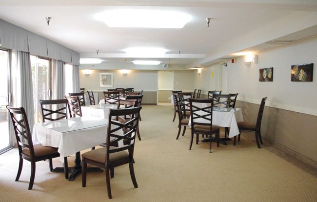 The 20 Best Assisted Living Facilities in Los Angeles, CA | Seniorly