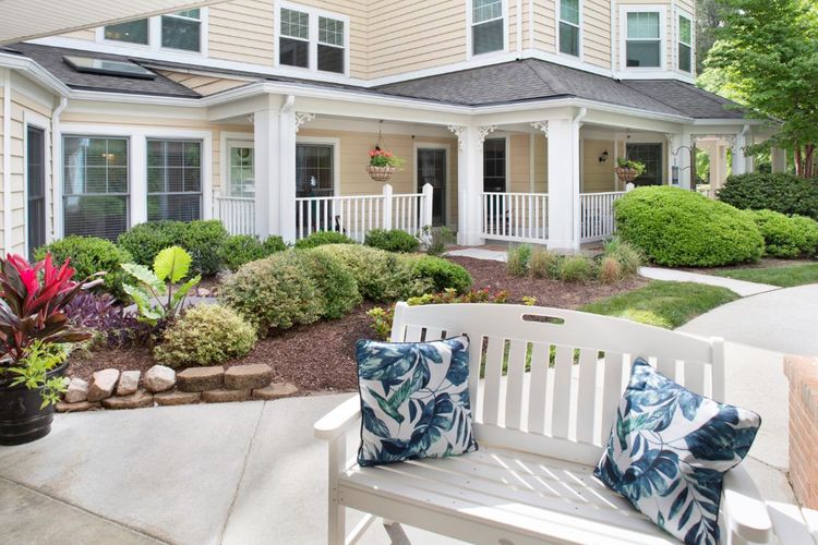 The 20 Best Assisted Living Facilities in Raleigh, NC | Seniorly