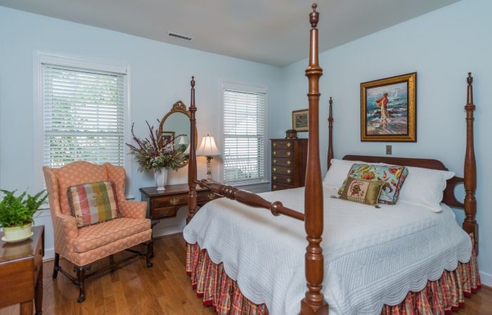 Hermitage At Cedarfield - Photos & Amenities in Richmond, VA