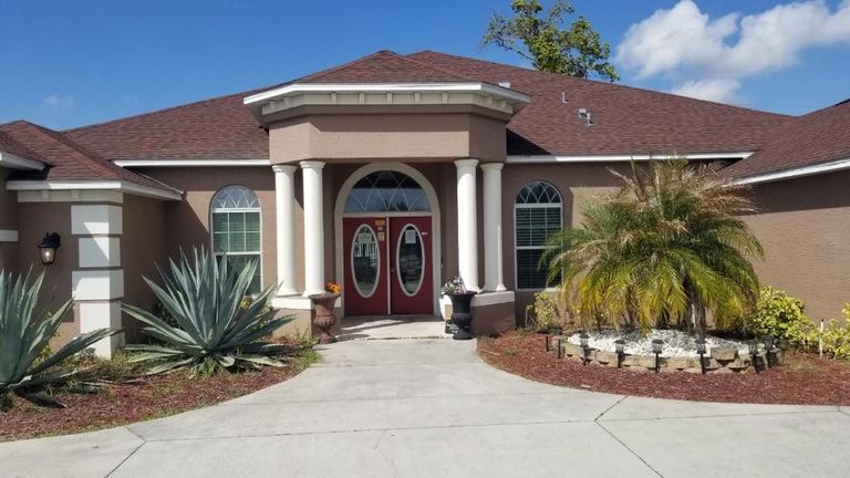 Cobblestone Manor (UPDATED) - Get Pricing, See 5 Photos & Read Reviews ...