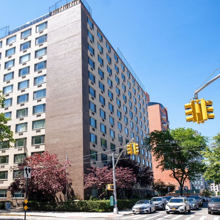 Flushing House (UPDATED) - Get Pricing & See 20 Photos in Flushing, NY