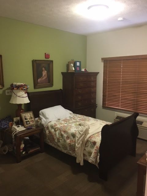 Liberty Ridge Senior Living Community - Pricing & 7 Photos in Lexington, KY