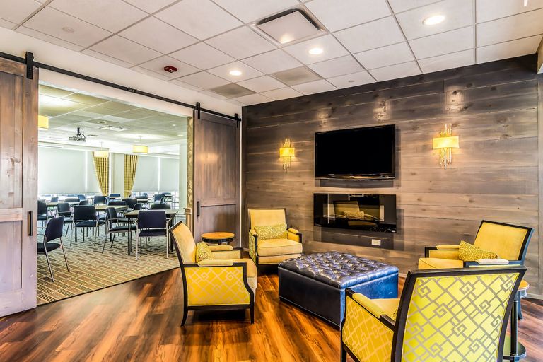 Summit of Uptown (UPDATED) - Get Pricing, See 46 Photos, Read Reviews ...