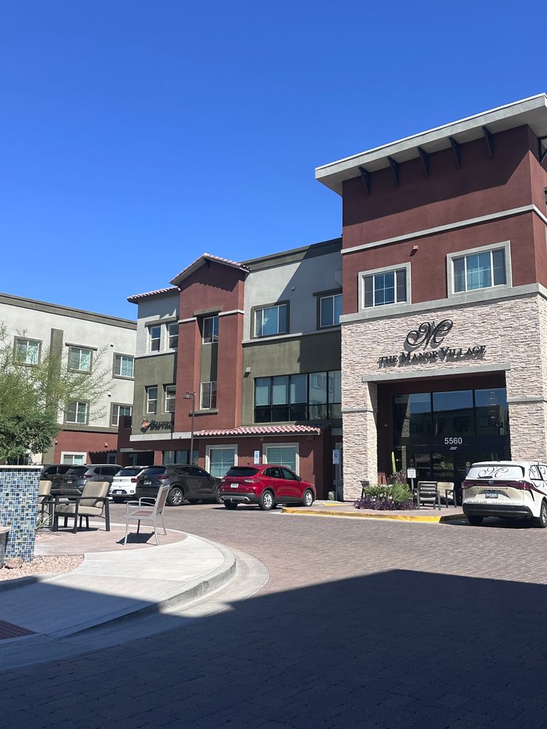 The Manor Village At Desert Ridge