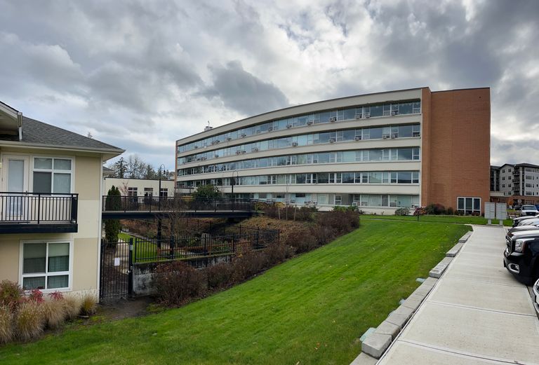 Friendsview Retirement Community - Get Pricing & See 9 Photos in ...