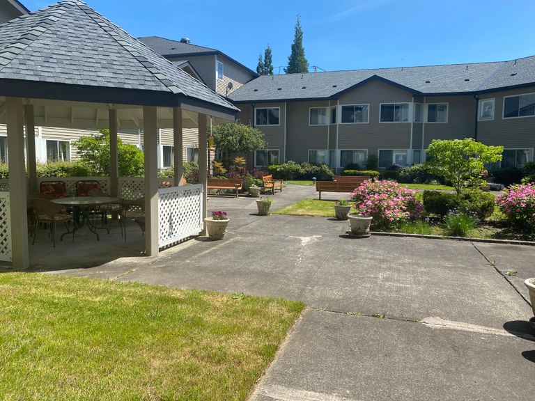 Overlake Terrace Senior & Assisted Living (UPDATED) - Get Pricing, See ...