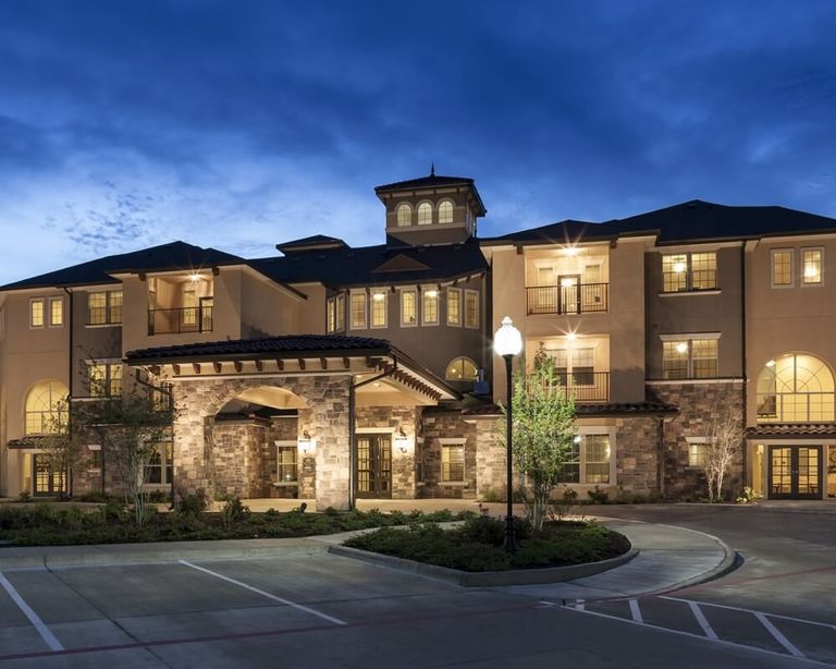 Trinity Courtyard (UPDATED) - Get Pricing & See 12 Photos in Fort Worth, TX