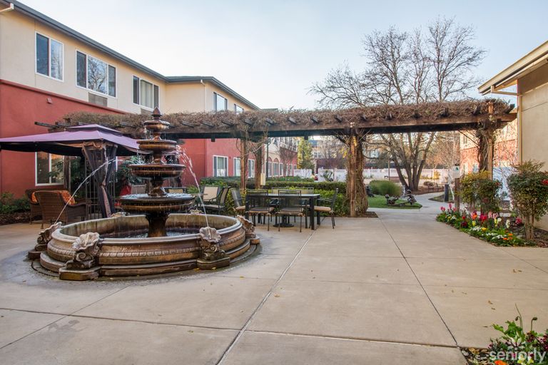 Carlton Senior Living Sacramento (UPDATED) - Get Pricing, See 27 Photos ...