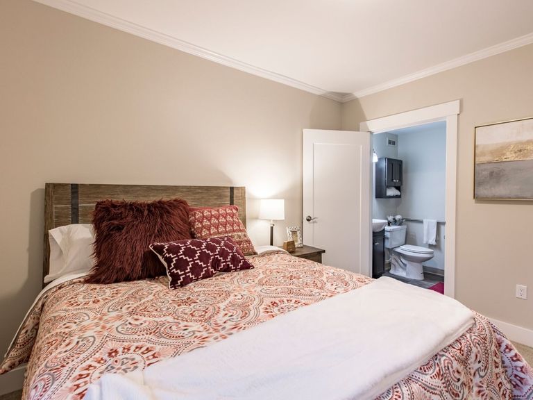 Overlake Terrace - Pricing, Photos and Floor Plans in Redmond, WA ...