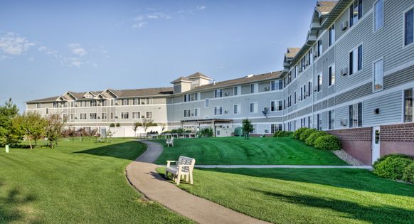 Summit Pointe - Pricing, Photos and Floor Plans in Marion, IA | Seniorly