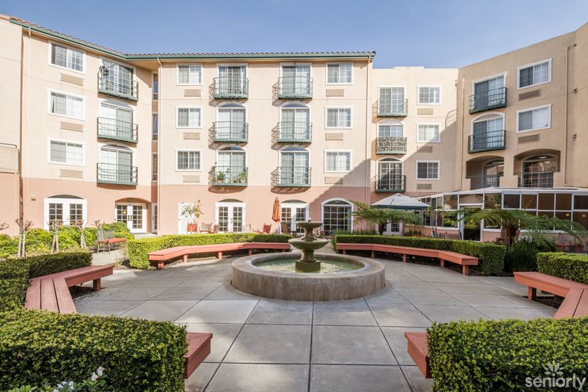 Carlton Senior Living Fremont - Pricing, Photos & Amenities in Fremont ...