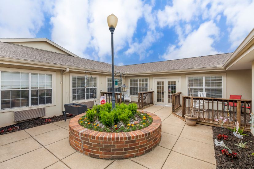 The 13 Best Assisted Living Facilities in Shreveport, LA | Seniorly
