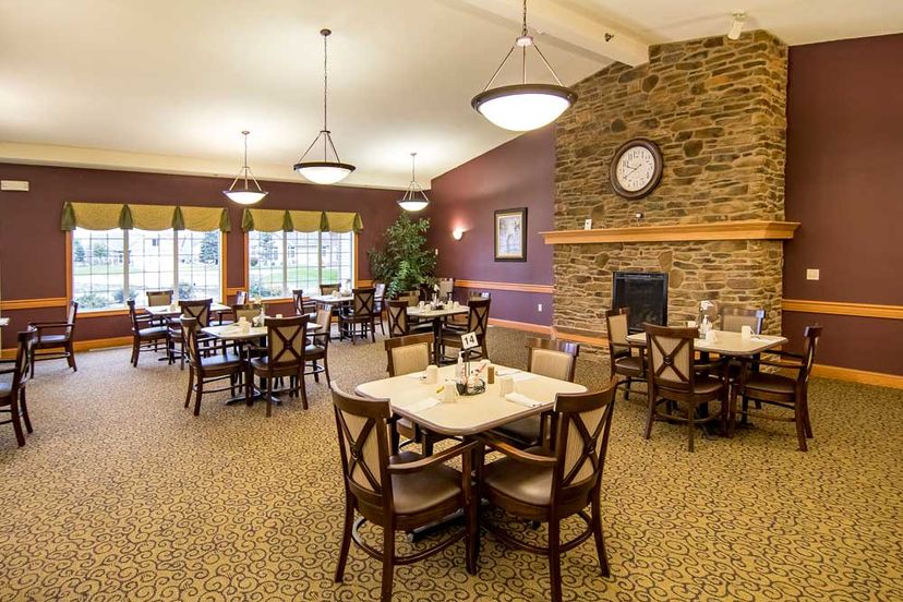 Edgewood Fargo Senior Living - Pricing, Photos & Amenities in Fargo, ND ...