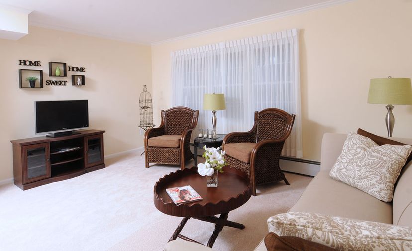 Hunt Community - Photos & Amenities in Nashua, NH
