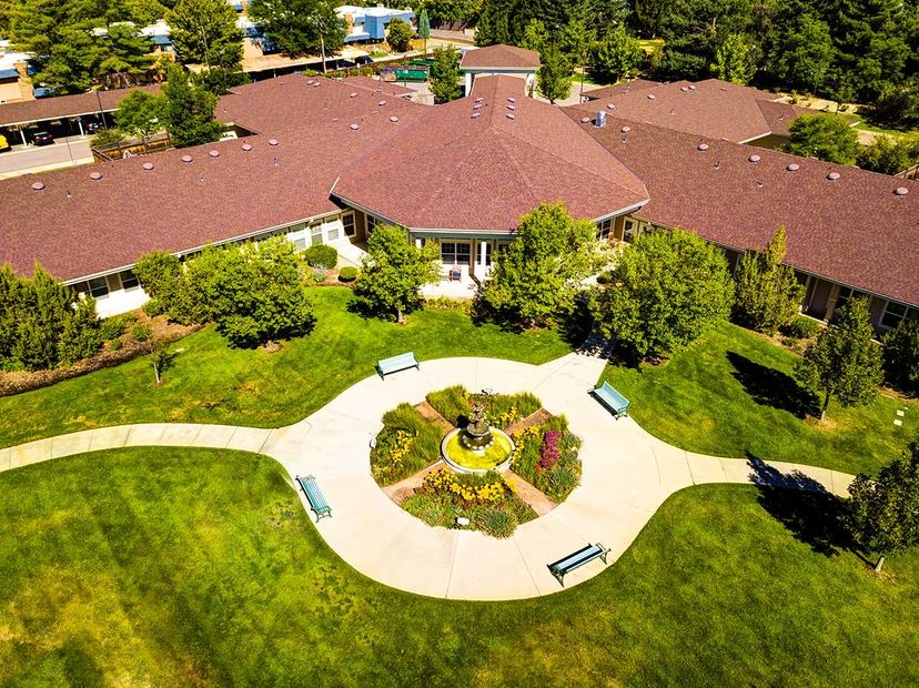 The Courtyards At Mountain View - Pricing, Photos & Amenities in Denver ...