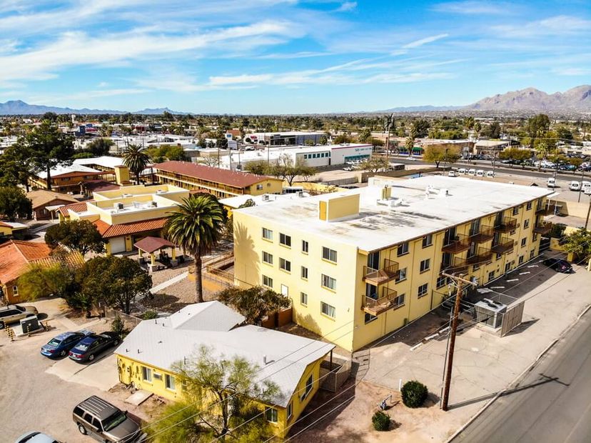 The 20 Best Assisted Living Facilities in Tucson, AZ | Seniorly