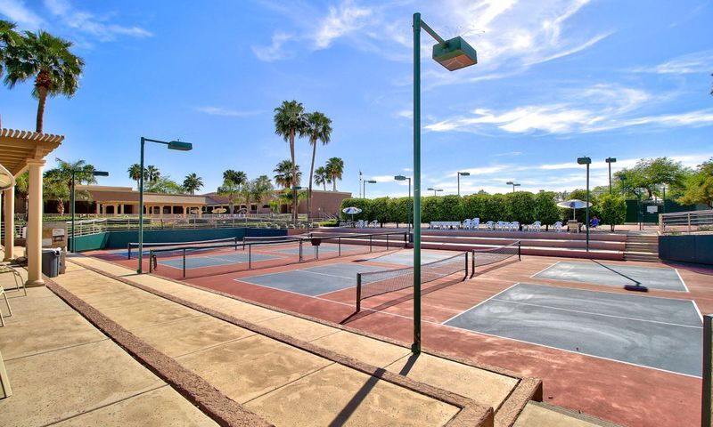 Westbrook Village - Get Pricing, Photos & Amenities in Peoria, AZ ...