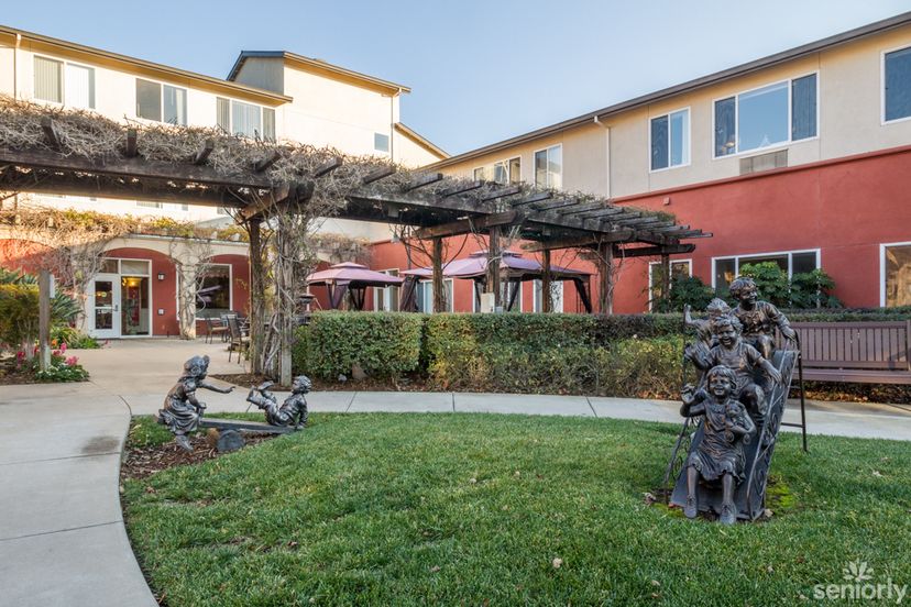 Carlton Senior Living Sacramento - Pricing, Photos, Reviews & Amenities ...